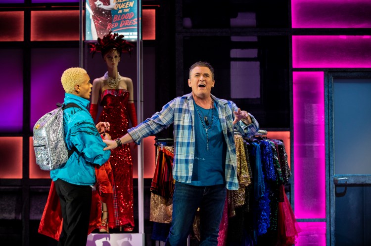 Review: Everybody’s Talking About Jamie – The Lowry – honorary manc